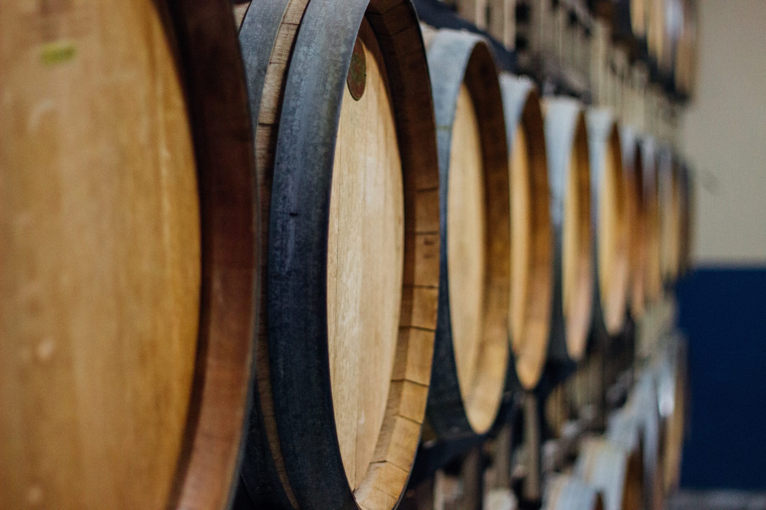 Crafting Tradition: Oak Barrels in Bourbon Aging