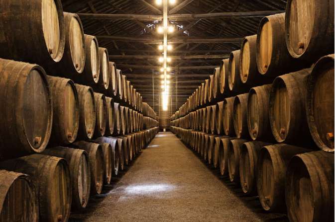 Know The Difference Between Whisky Barrels And Casks